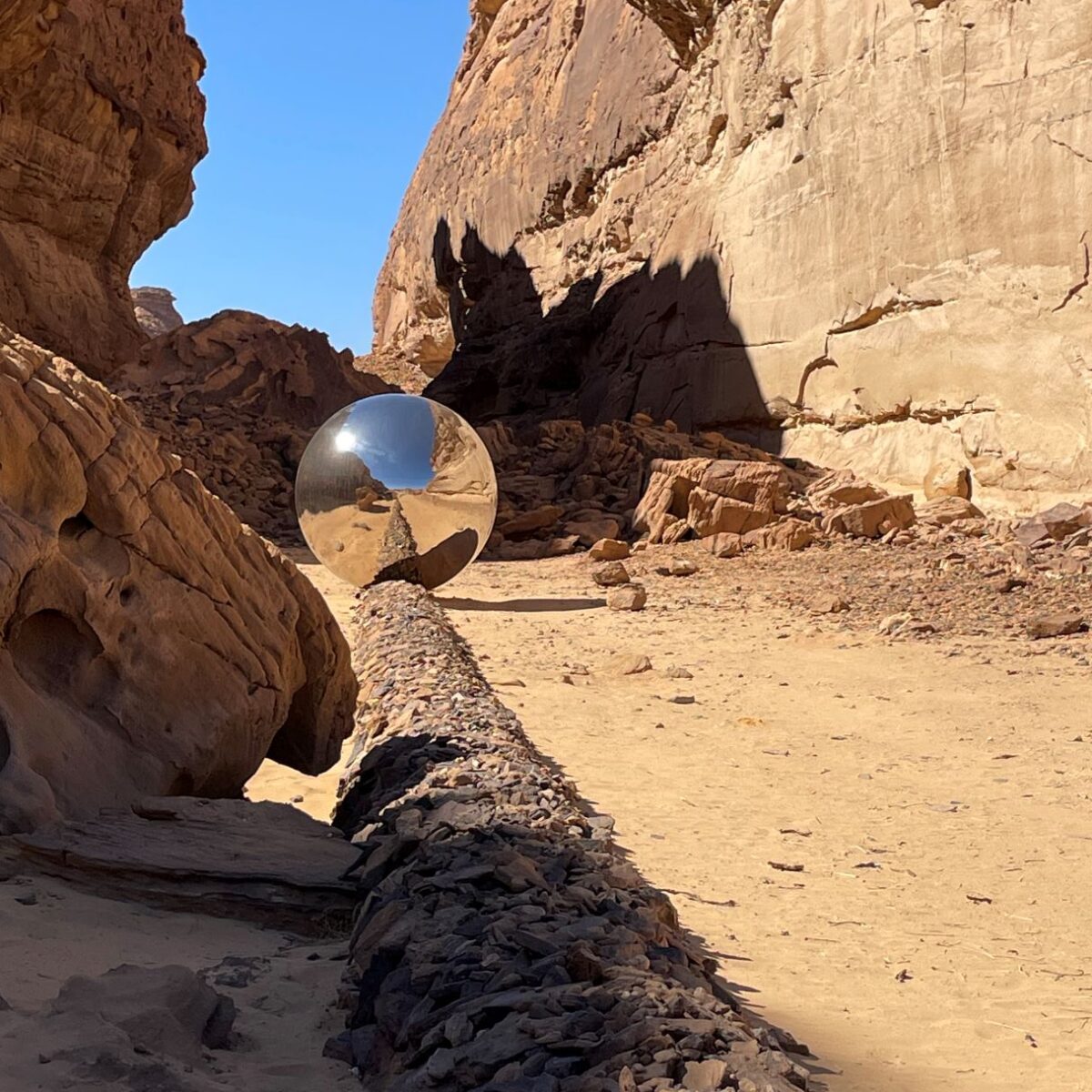 【本誌アーカイブ】田名網敬一 記憶の冒険（vol.20） | バイリンガル美術情報誌『ONBEAT』